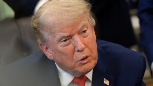 Trump bejelentette, hogy vasárnap aláírhatják az iráni ...